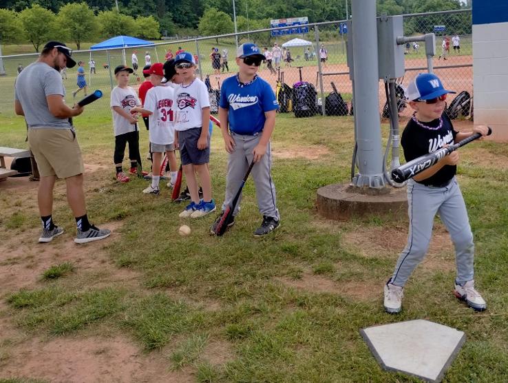 cincinnati reds legends youth baseball clinic